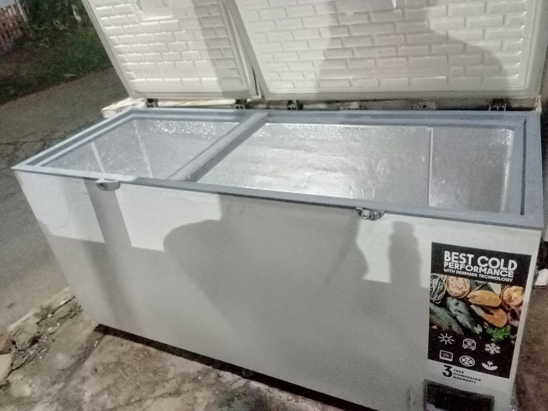 Freezer Gea 600 liter, Elektronik, Lainnya di Carousell