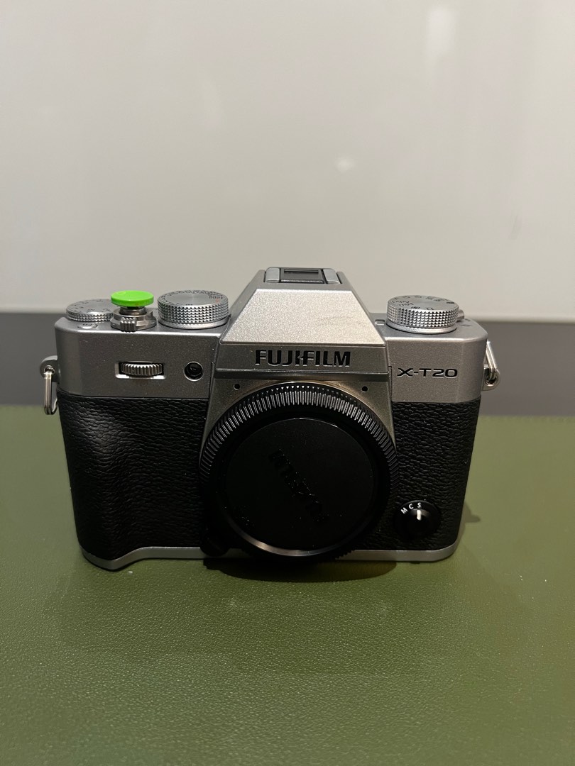 Fujifilm XT20 / X-T20 with box, Photography, Cameras on Carousell