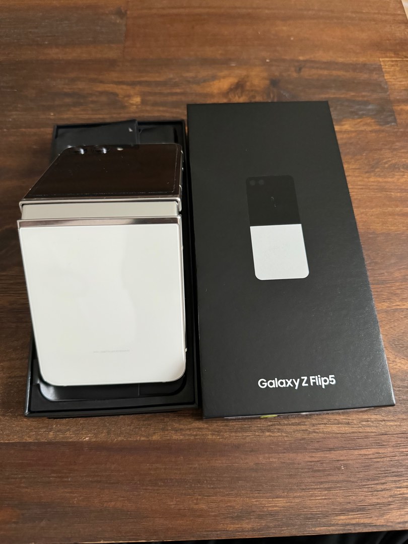 Galaxy Z Flip 5 Cream 512GB, Mobile Phones & Gadgets, Mobile Phones ...