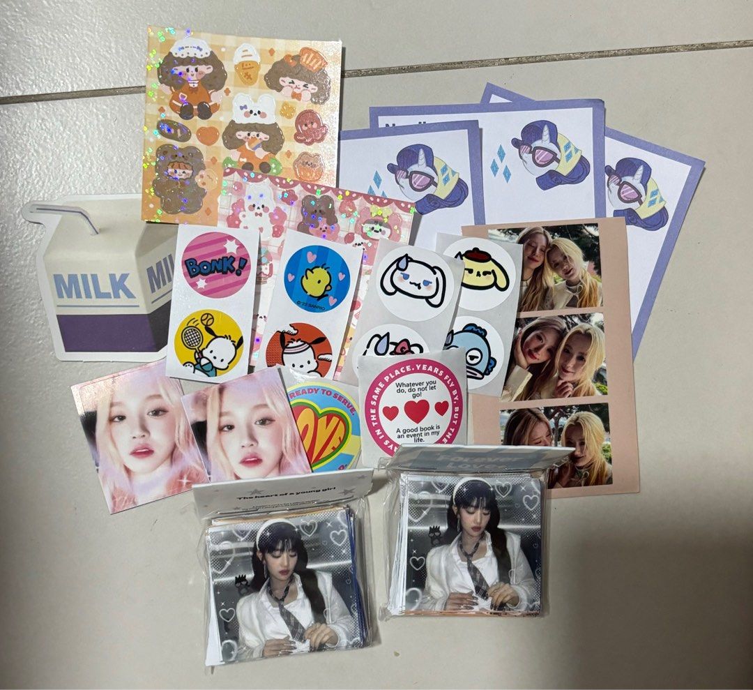 gidle mailing sticker minnie, Hobbies & Toys, Memorabilia ...