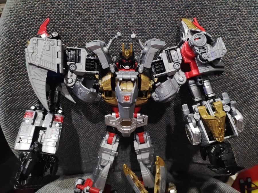 Hasbro Tomy Transformer Power Of The Prime Volcanicus Dinobot Combiner ...
