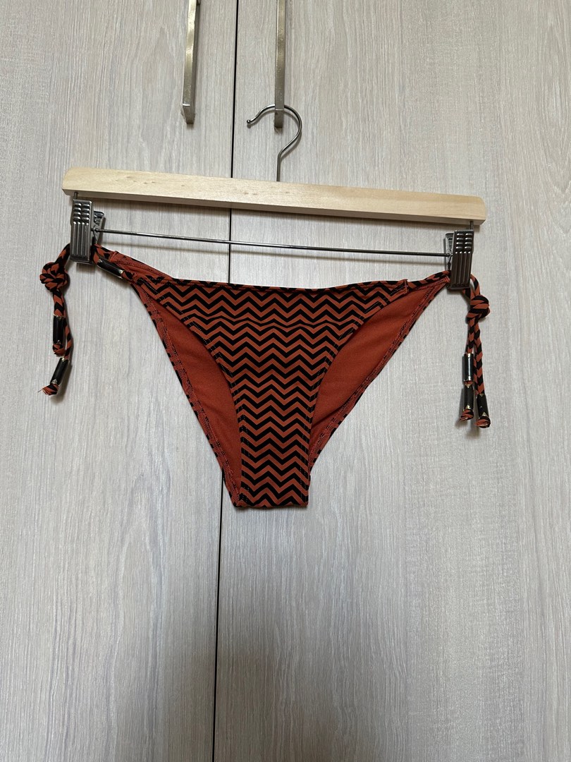 Hnm bikini, Women's Fashion, Swimwear, Bikinis & Swimsuits on Carousell
