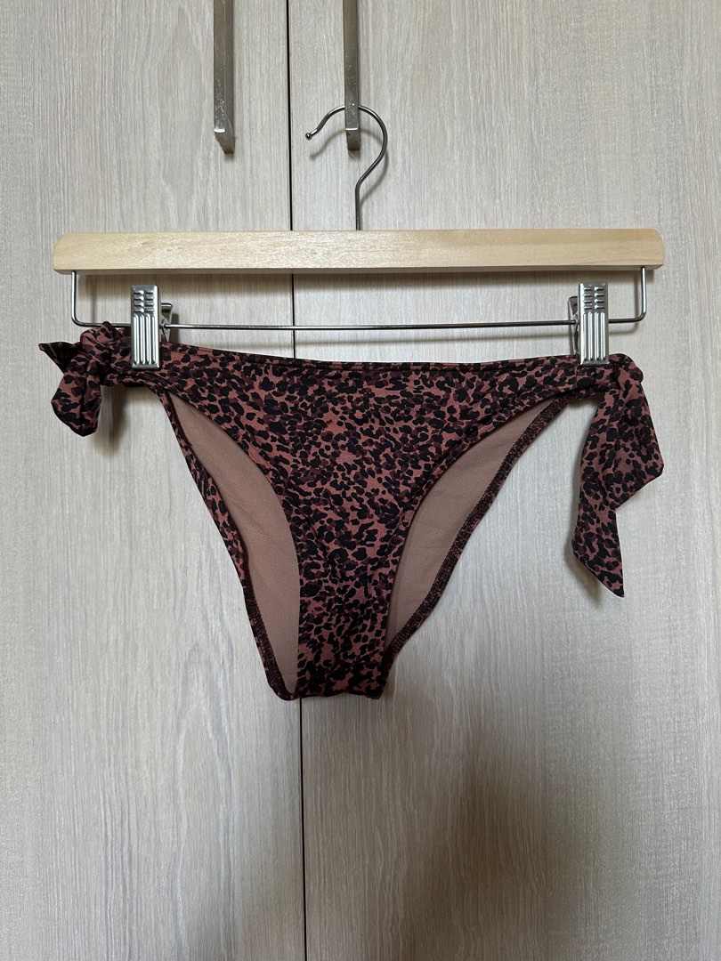 Hnm bikini, Women's Fashion, Swimwear, Bikinis & Swimsuits on Carousell