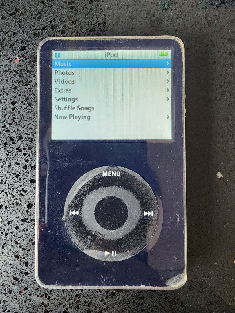 iPod Classic 5th Enhanced (5.5) Black 30GB, Audio, Portable Music ...