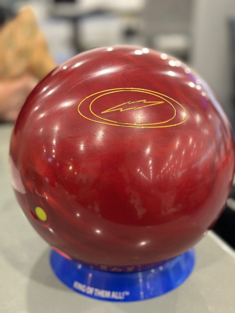 Iq ruby bowling ball, Sports Equipment, Sports & Games, Billiards ...