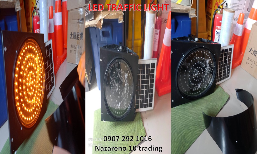 LED Traffic light 3, Commercial & Industrial, Construction & Building ...