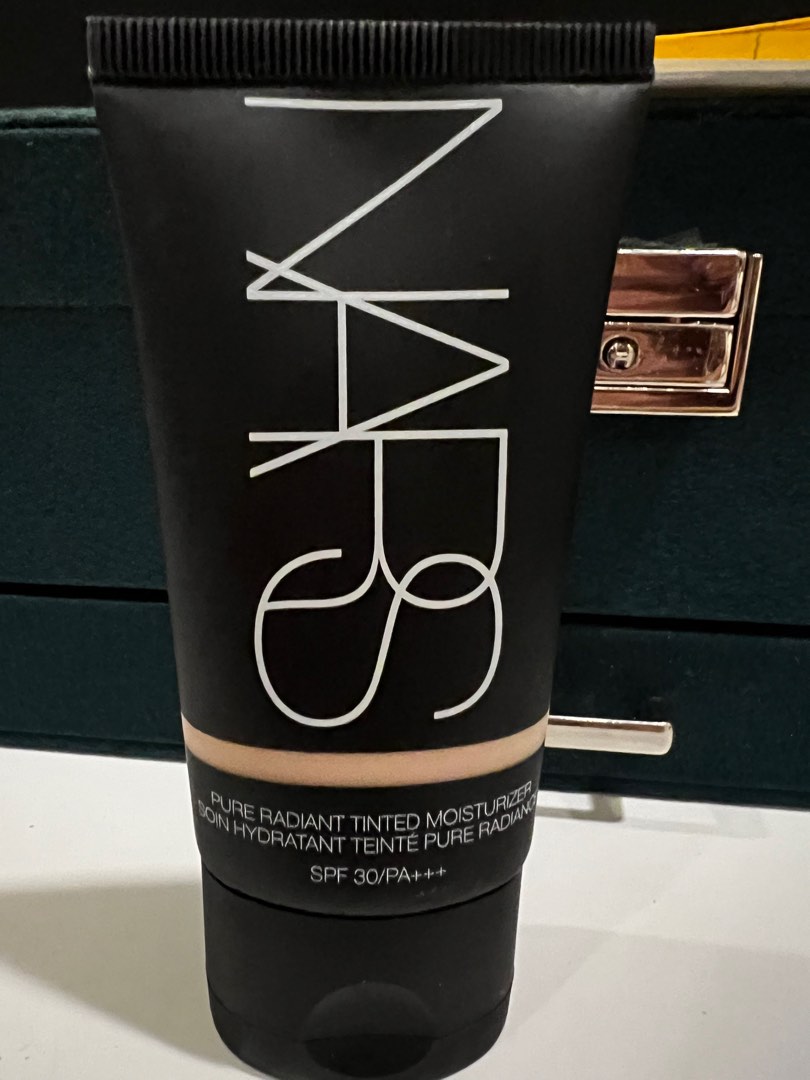 NARS Pure Radiant Tinted Moisturiser SPF 30/PA+++, St Moritz, Beauty ...