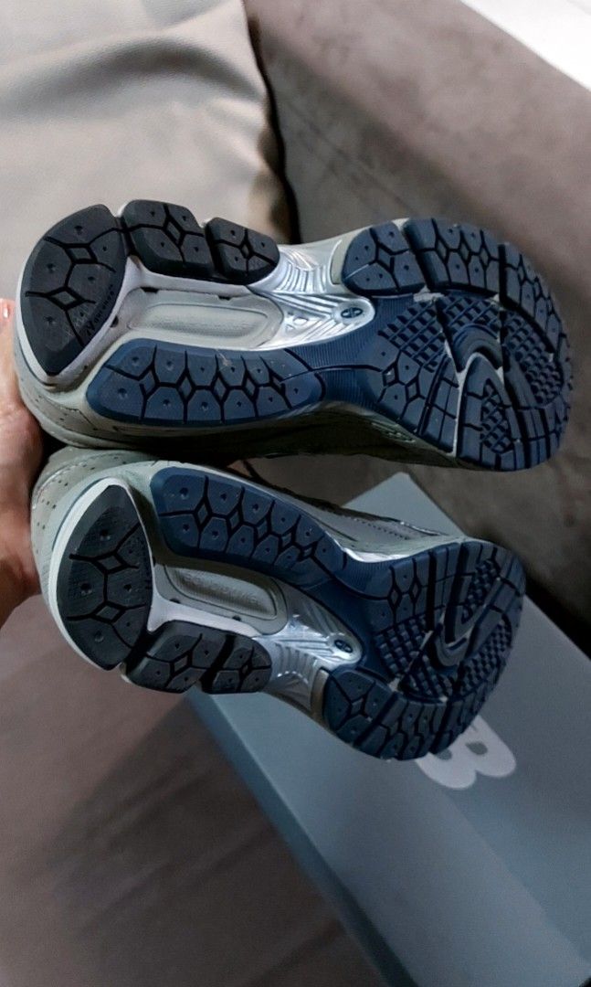 New Balance 2002R OG Grey with box, Men's Fashion, Footwear, Sneakers ...