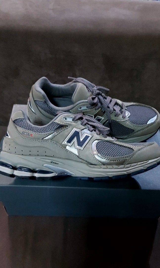 New Balance 2002R OG Grey with box, Men's Fashion, Footwear, Sneakers ...