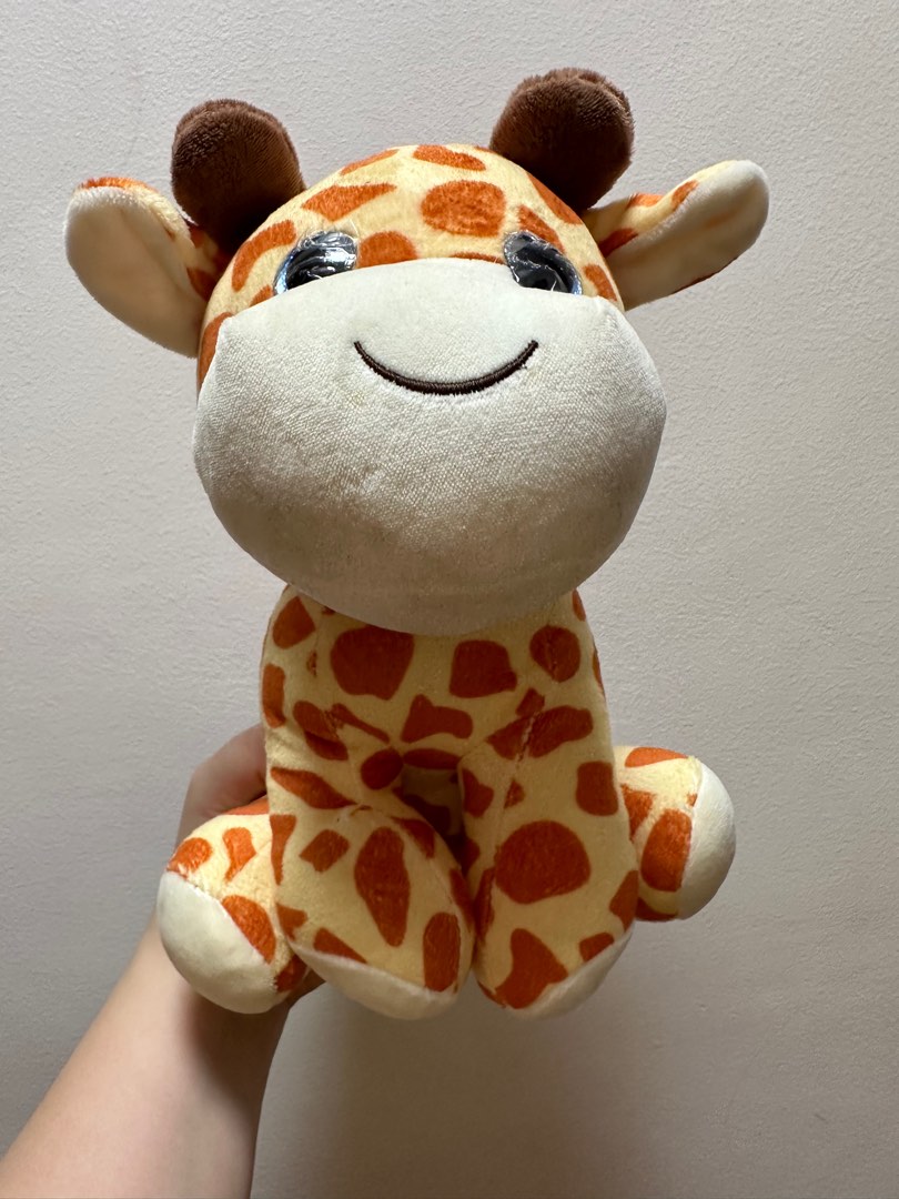 New! Giraffe stuff toy, Hobbies & Toys, Toys & Games on Carousell