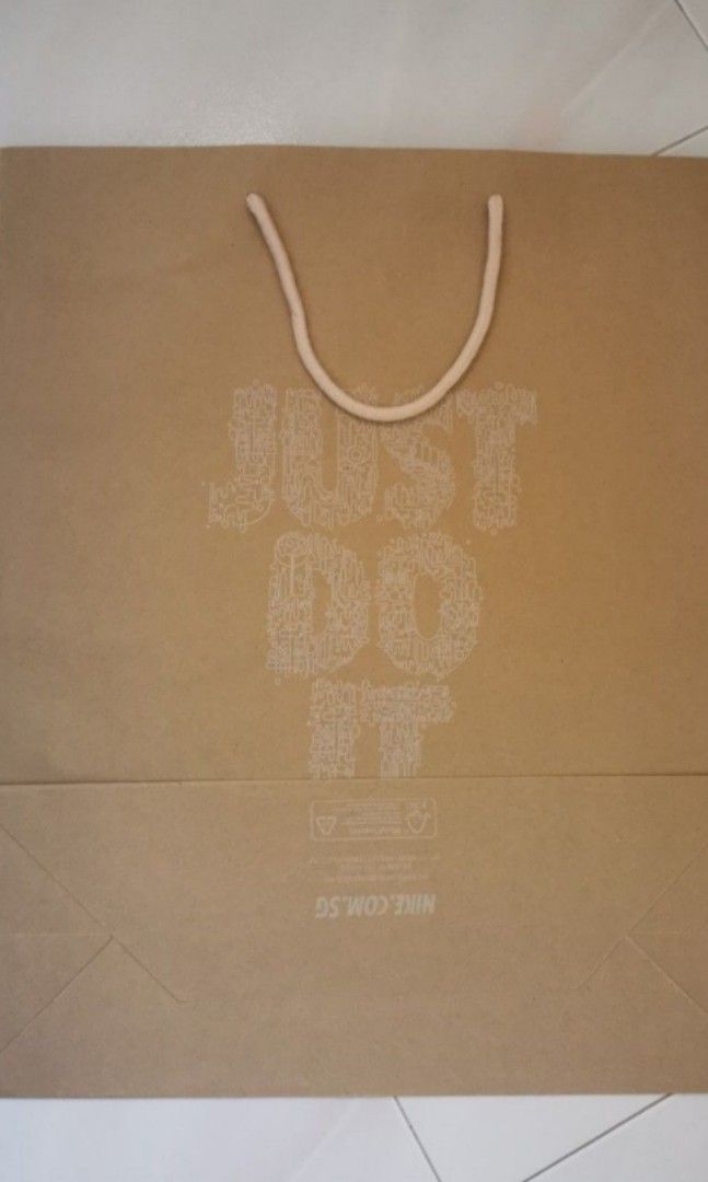 Nike paper bag, Women's Fashion, Activewear on Carousell