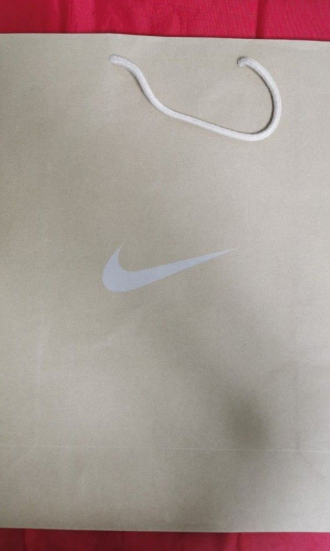 Nike paper bag, Women's Fashion, Activewear on Carousell