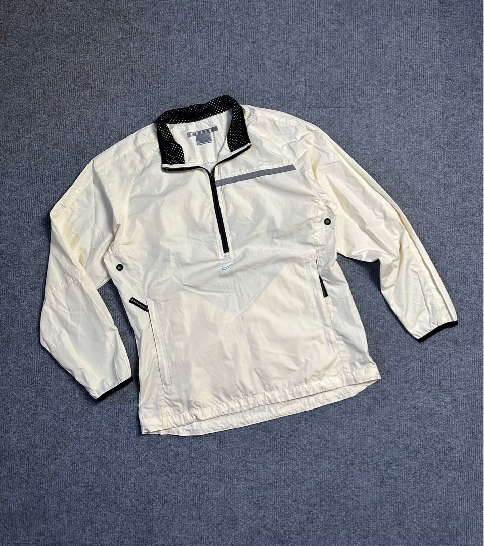 Nike windbreaker jacket, Men's Fashion, Activewear on Carousell