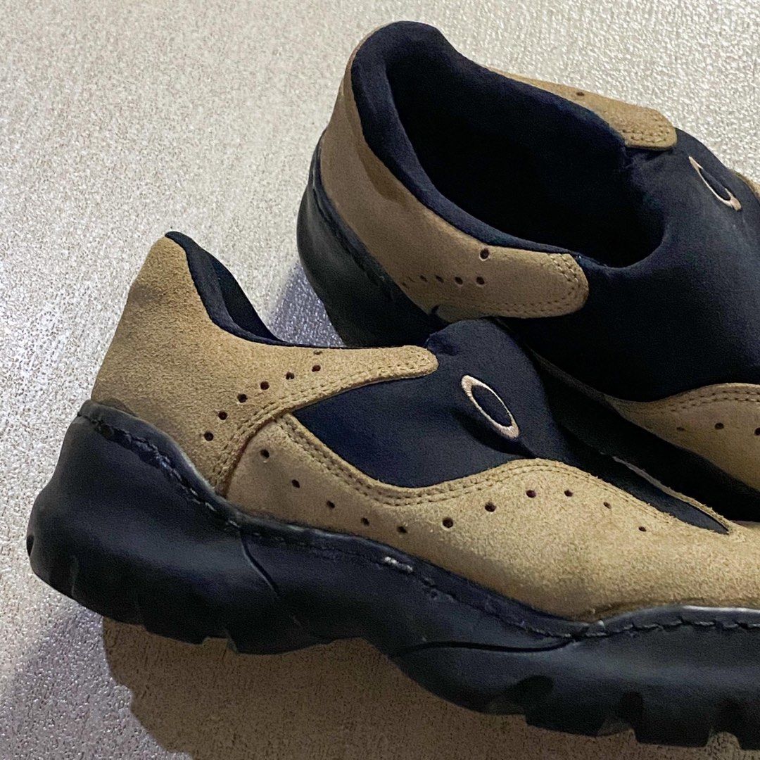 Vintage Rare Oakley Shoes, Men's Fashion, Footwear, Sneakers on Carousell