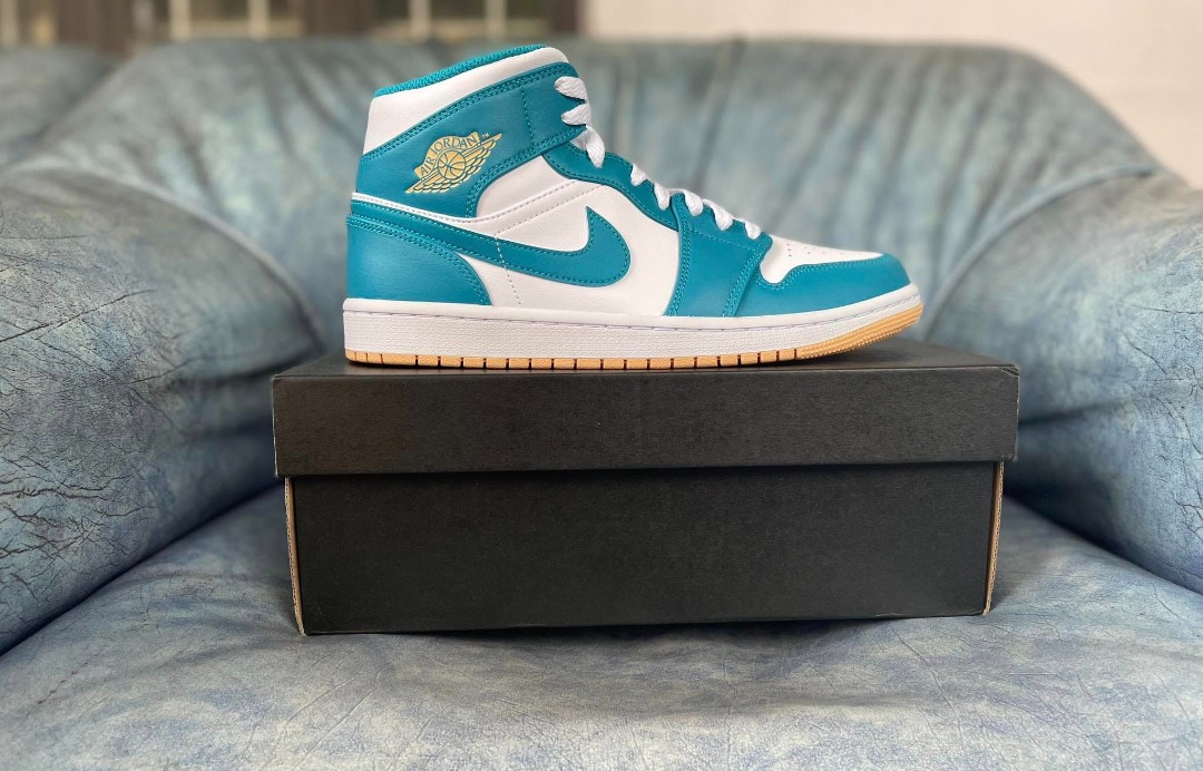 ORDAN 1 MID AQUATONE, Men's Fashion, Footwear, Sneakers on Carousell