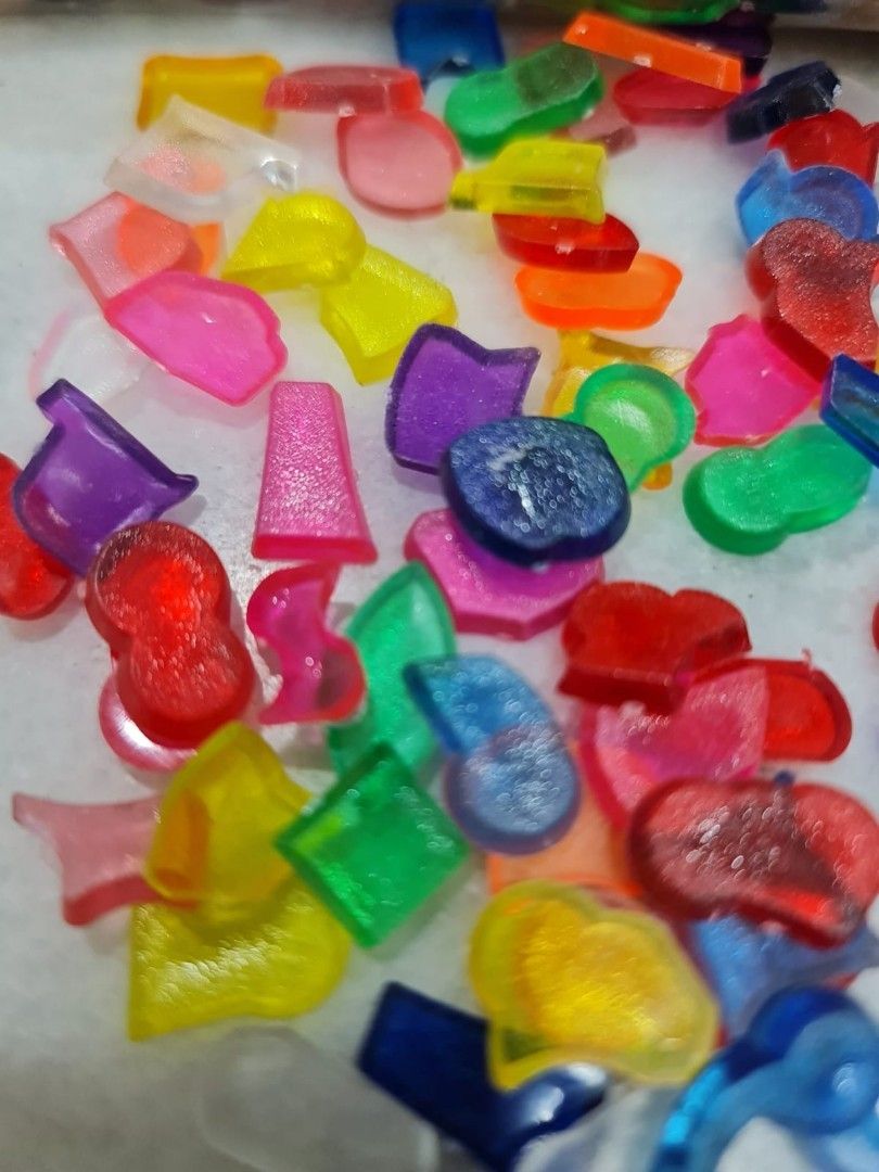Plastic mosaic odd shape pieces 500 gm per pack, Hobbies & Toys ...