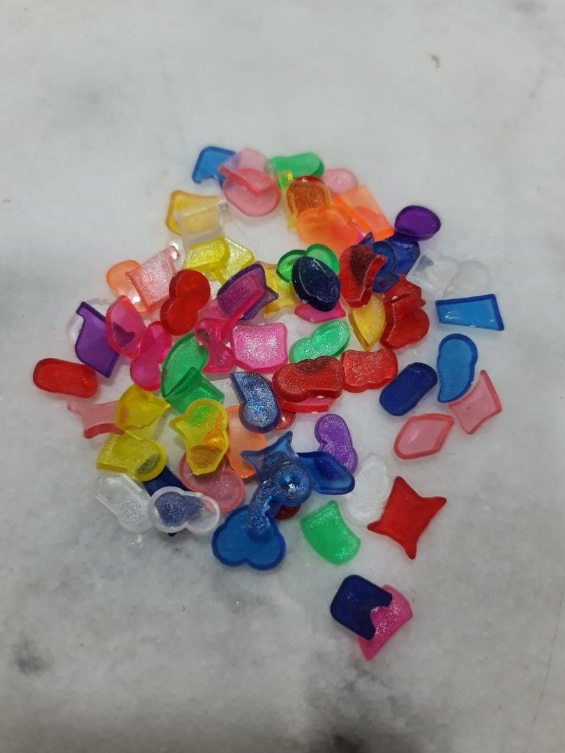 Plastic mosaic odd shape pieces 500 gm per pack, Hobbies & Toys ...