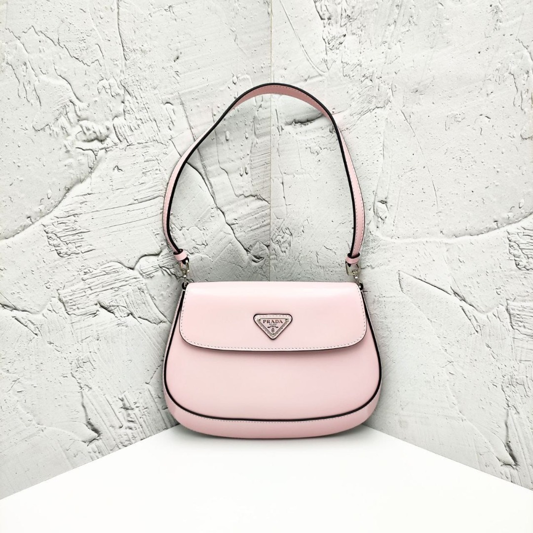 Prada Cleo Flap Baby Pink mdb, Barang Mewah, Tas & Dompet di Carousell