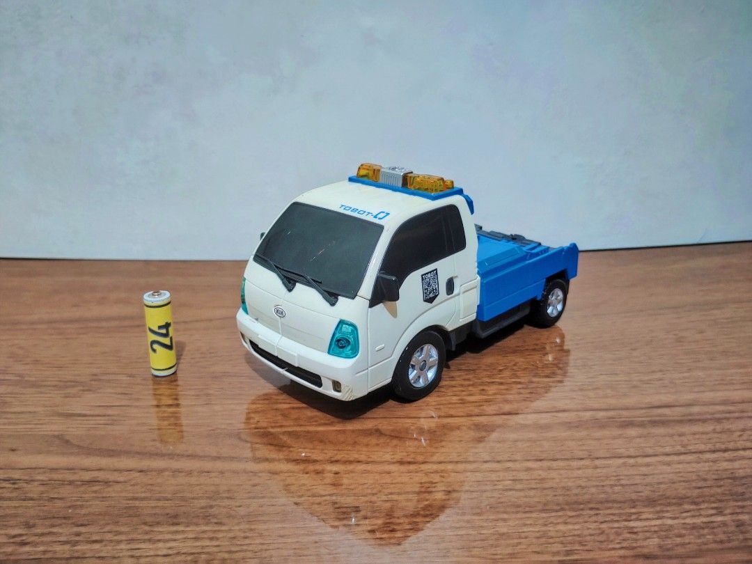 produk YOUNG TOYS TOBOT Zero Rescue Transforming Mainan Robot Truck ...