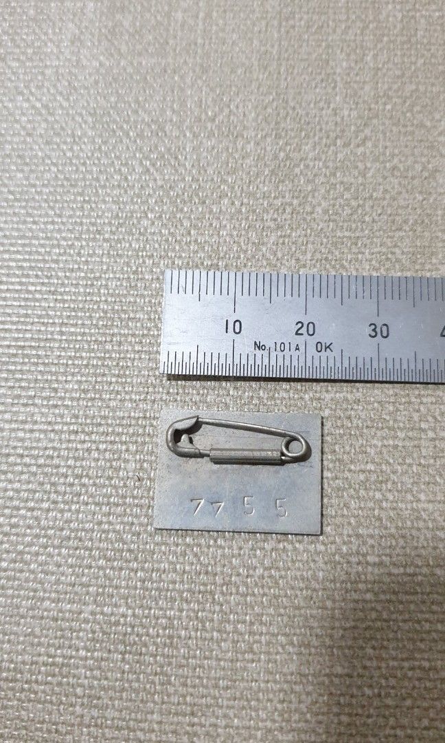 Rare Ummo Singapura badge, Hobbies & Toys, Memorabilia & Collectibles ...