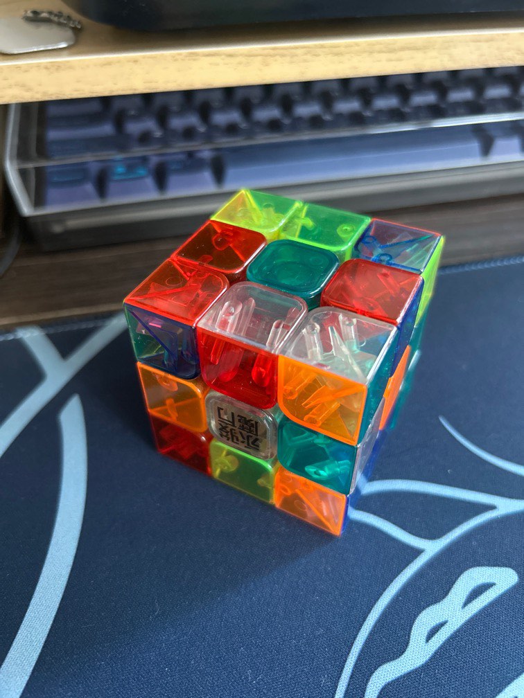 rubric cube, Hobbies & Toys, Toys & Games on Carousell