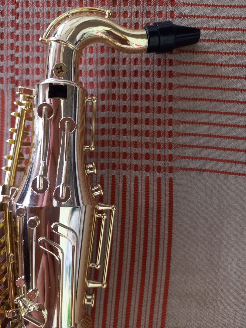Saxphone model (vintage) display, Hobbies & Toys, Collectibles ...