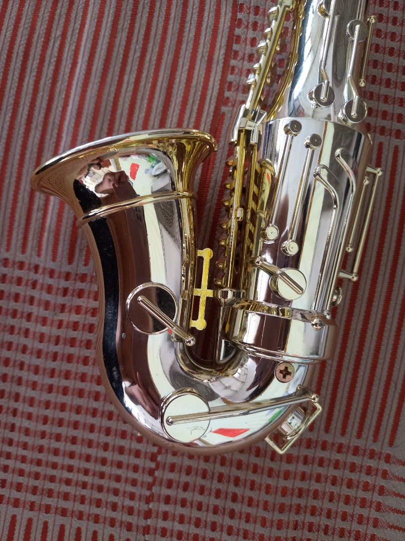 Saxphone model (vintage) display, Hobbies & Toys, Collectibles ...