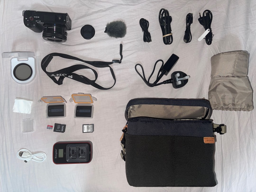 Sony ZV-E10 w/ Kit Lens (16-50mm f/3.5-5.6) + Accessories (zve10, zve-10), Photography, Cameras ...
