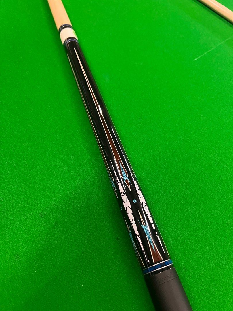 Taiwan MIT pool cue, Sports Equipment, Sports & Games, Billiards ...