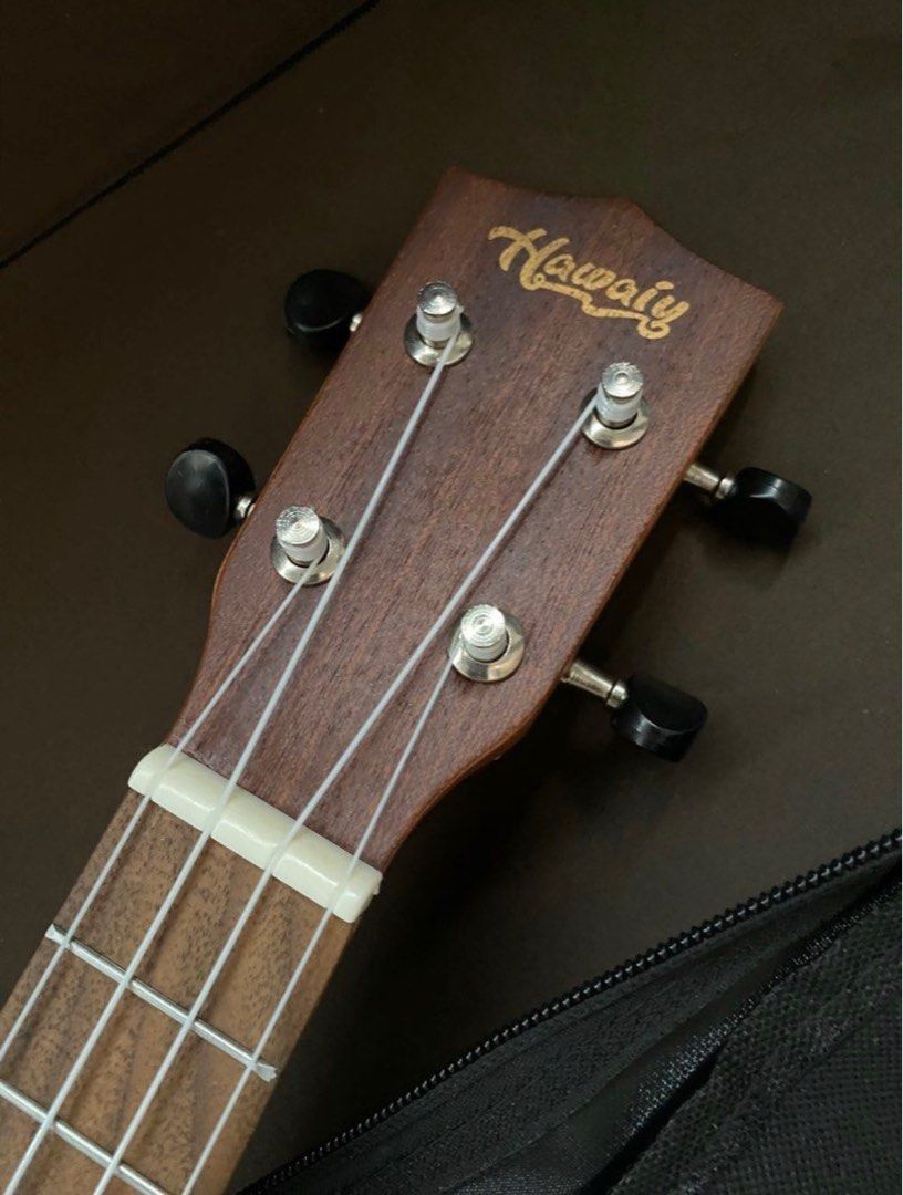 Ukelele 4 string, Hobbies & Toys, Music & Media, Musical Instruments on ...