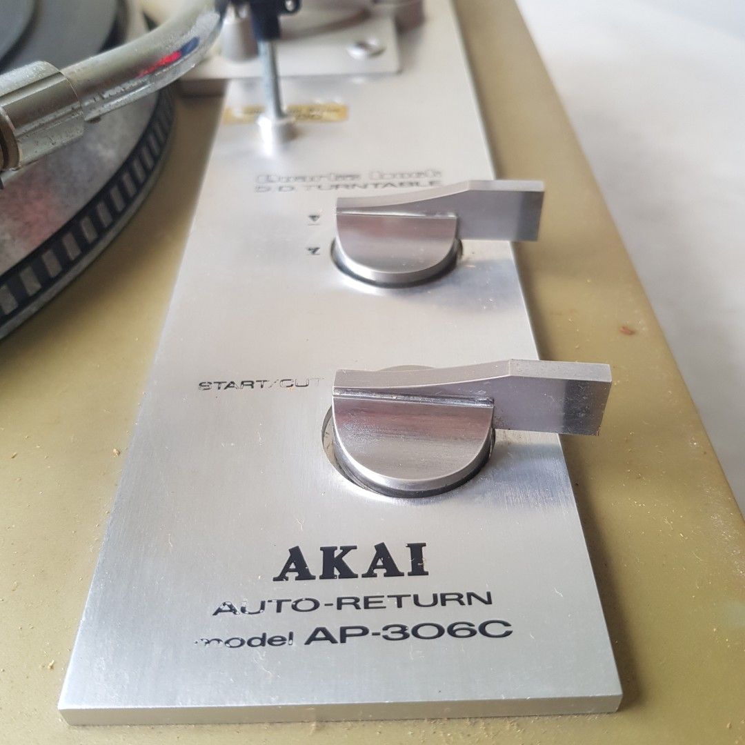 Vintage AKAI Turntable AP-306C, Audio, Other Audio Equipment on Carousell