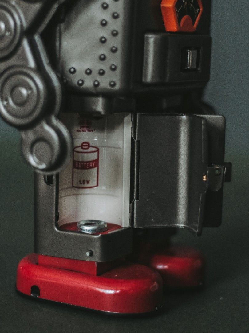 Smoking Space Man Vintage Tin Robot, Hobbies & Toys, Memorabilia ...
