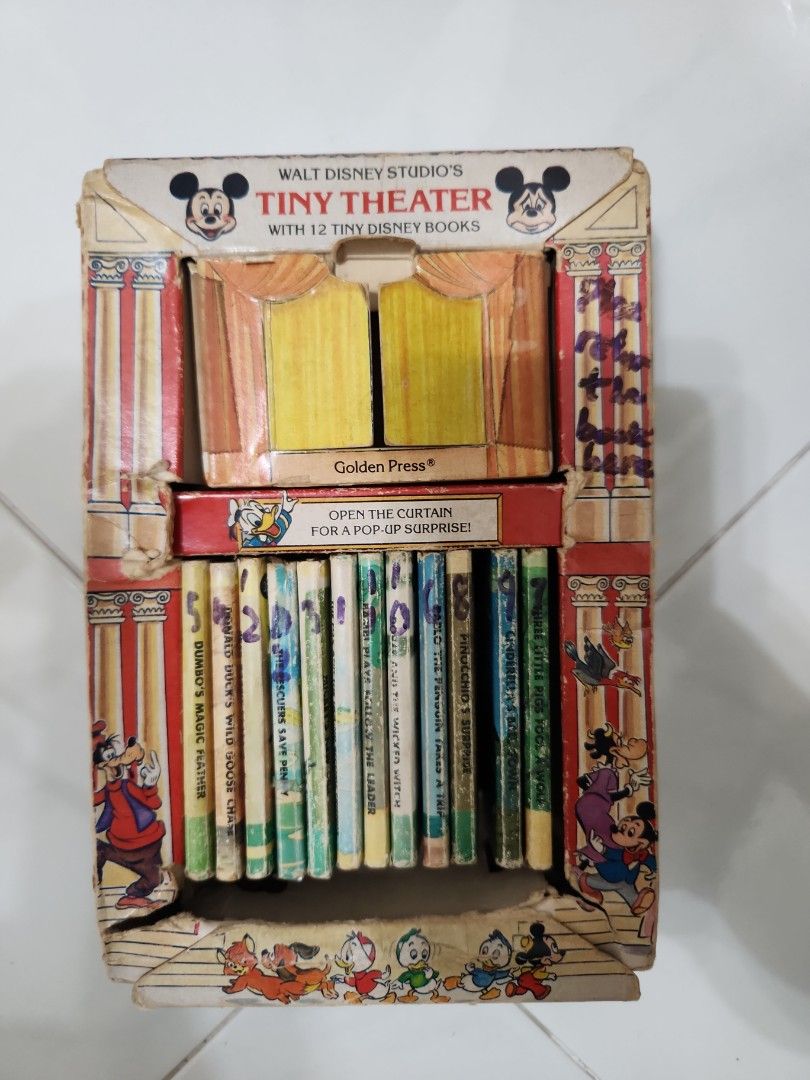 Walt Disney Tiny Theatre With 12 Mini Disney Books, Hobbies & Toys ...