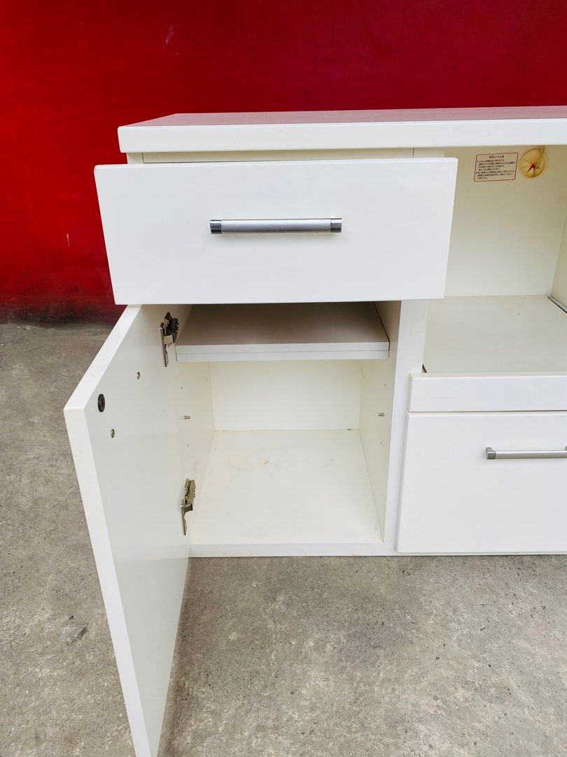 WHITE DUCO FINISH LATERAL KITCHEN CABINET IN GOOD CONDITION 3 DRAWERS 2 ...