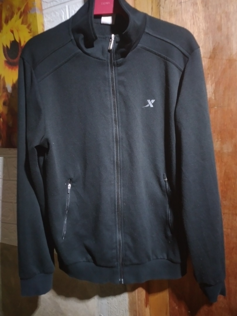 Xtep Jacket, Men's Fashion, Coats, Jackets and Outerwear on Carousell