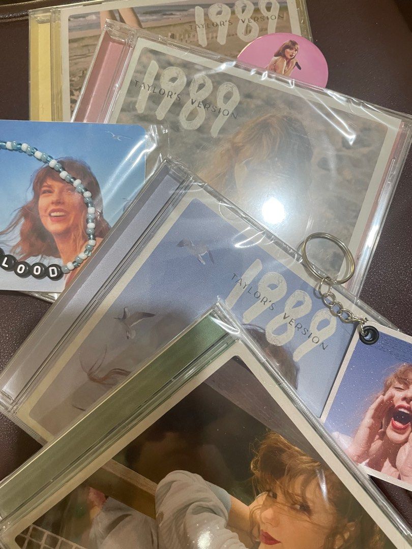 1989 TV Special Edition Deluxe CD with Polaroids, Hobbies & Toys, Music ...