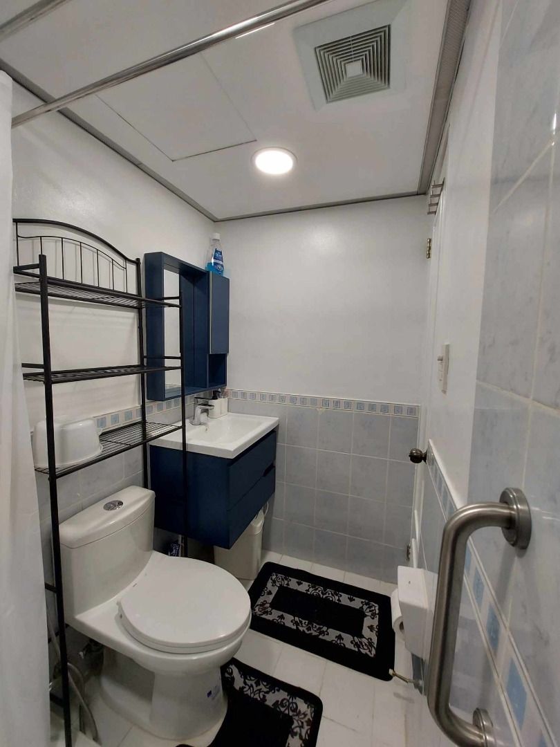 Executive studio condo unit for rent in Quezon City Eastwood City ...