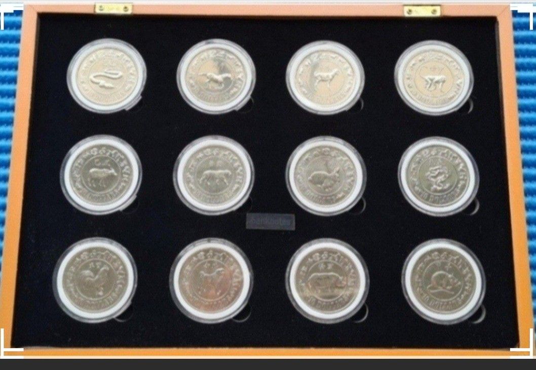 24X Years of Coin Collection 1981-2004 Singapore Lunar Series 1 & 2 ...