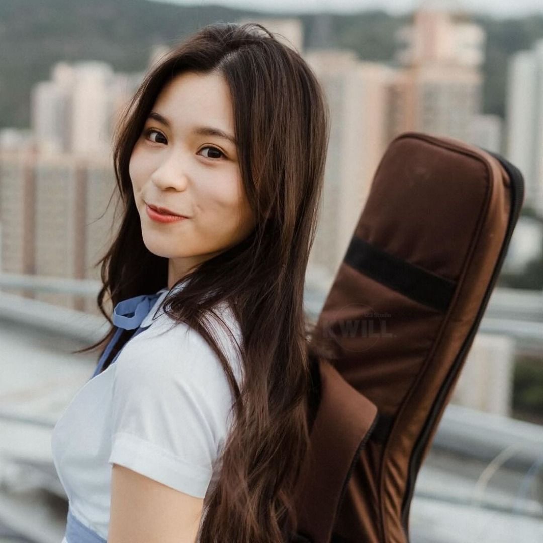 一套兩張 阿妹 黃敏蕎 @ LOLLY TALK 高畫質加厚防潑水應援30*30CM海報 A3 POSTER, 預購 - Carousell