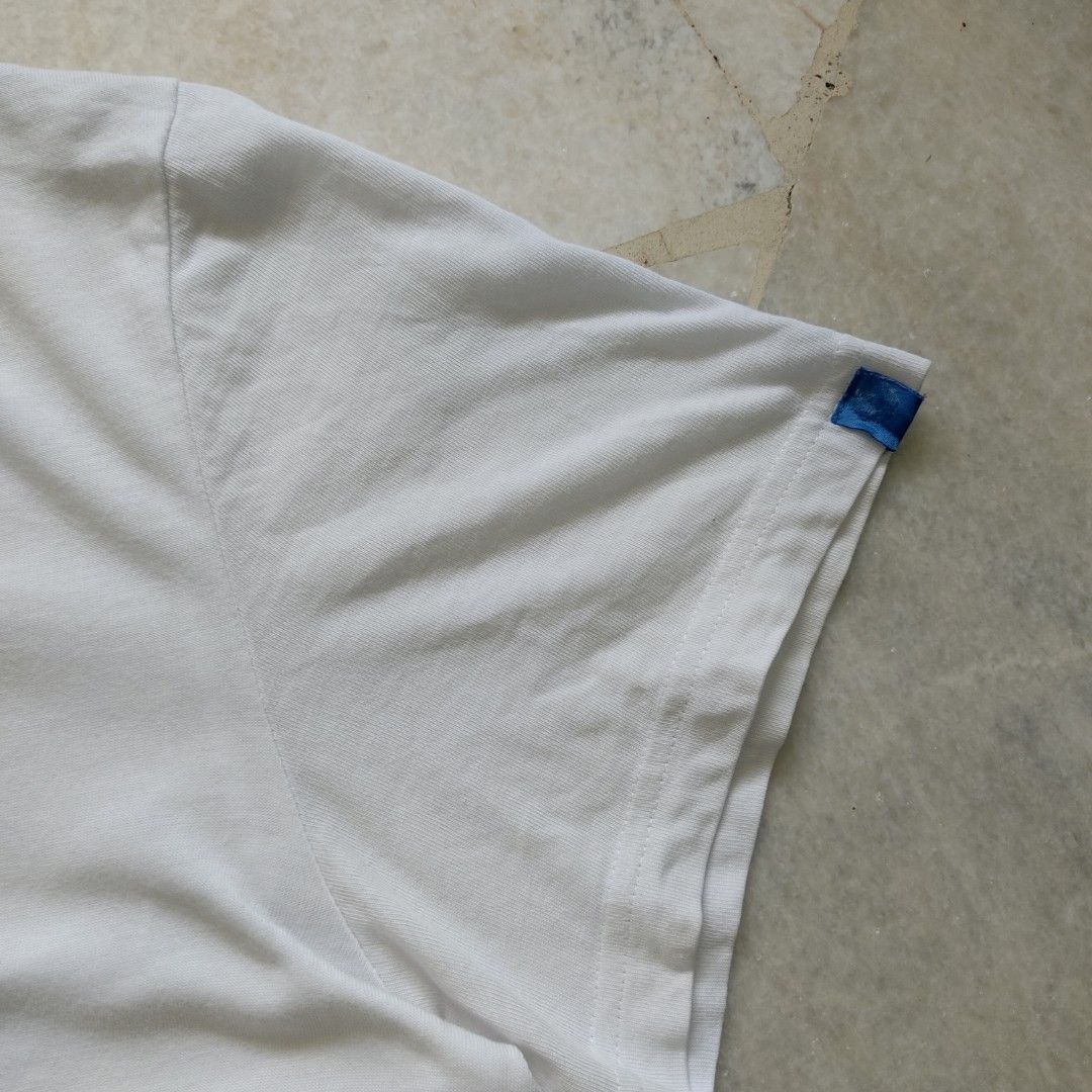 Adidas Label Pose Graphic, Men's Fashion, Activewear on Carousell