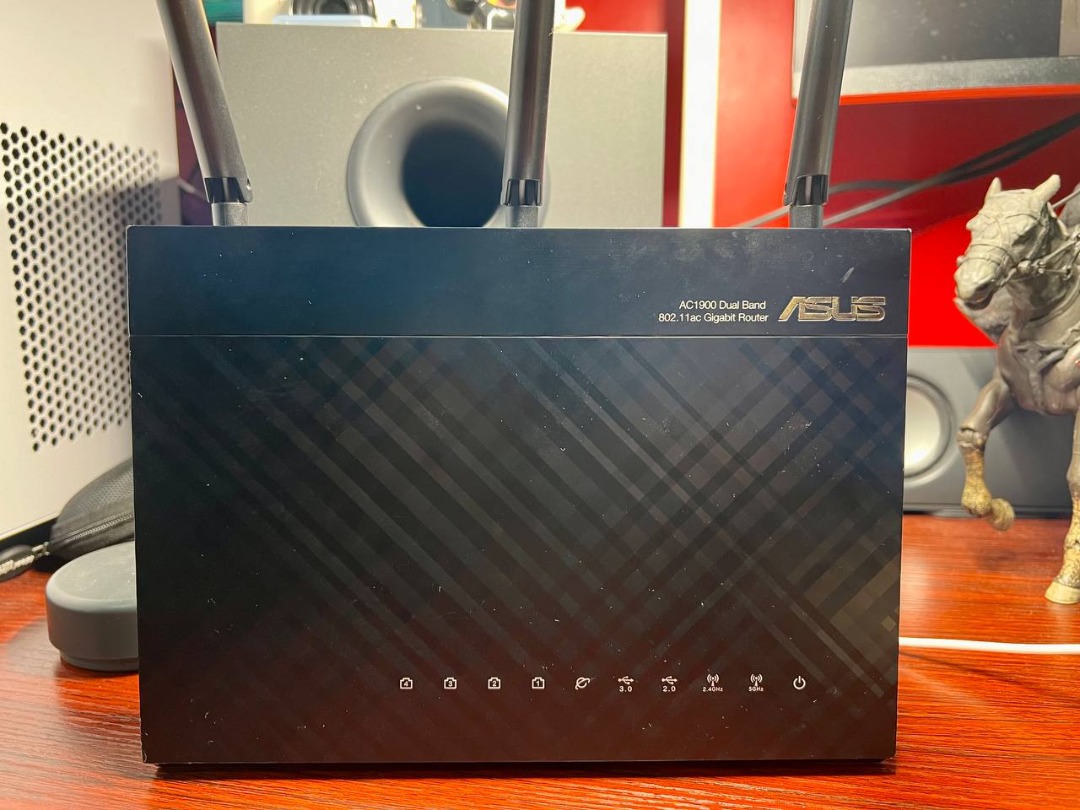 Asus RT-AC68u, Dual-Band Wireless AC1900 Gigabit Router, Computers ...