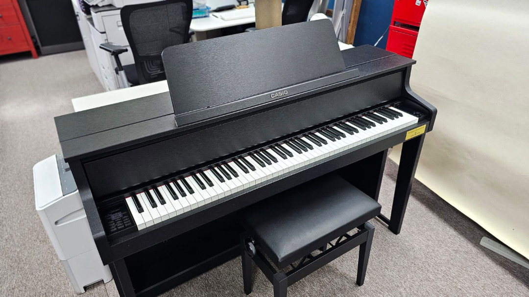 CASIO GP-310 數碼鋼琴CELVIANO GRAND HYBRID, 興趣及遊戲, 音樂、樂器 & 配件, 樂器 - Carousell