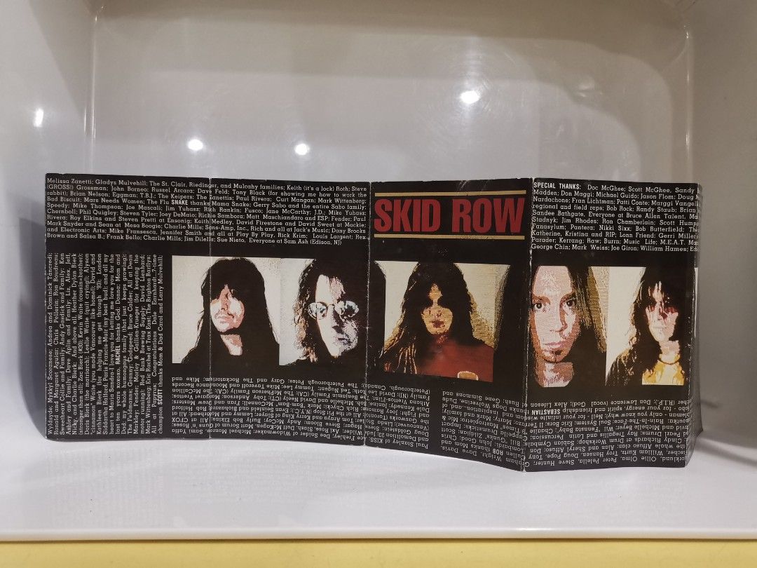 (Cassette) SKID ROW sUBHUMAN rACE, Hobbies & Toys, Music & Media, CDs ...