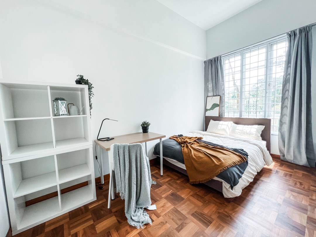 Common room near Dover MRT (green line) & NUS, NTU, SIM, SUSS ...