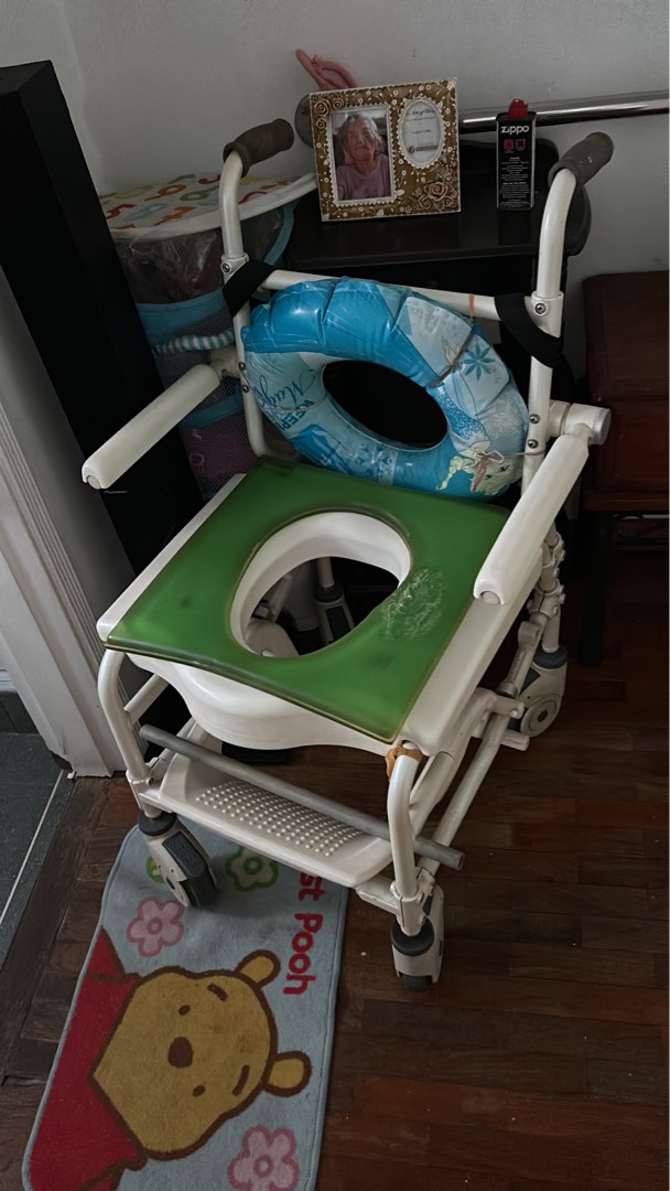 Commode for toilet use, Health & Nutrition, Assistive & Rehabilatory ...