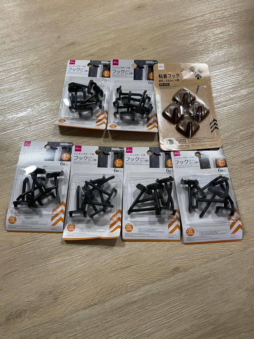 Daiso Pegs, Furniture & Home Living, Home Decor, Wall Decor on Carousell