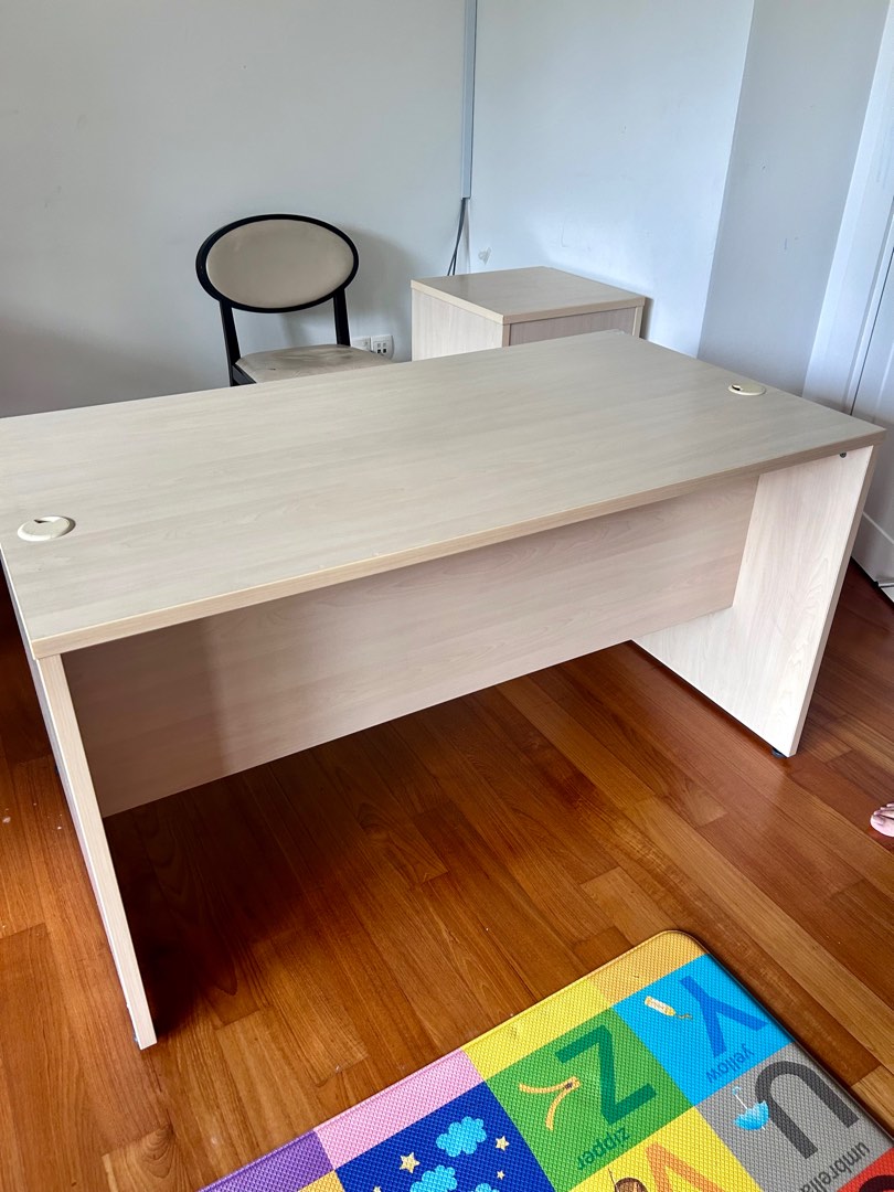 Desk, Furniture & Home Living, Furniture, Tables & Sets on Carousell