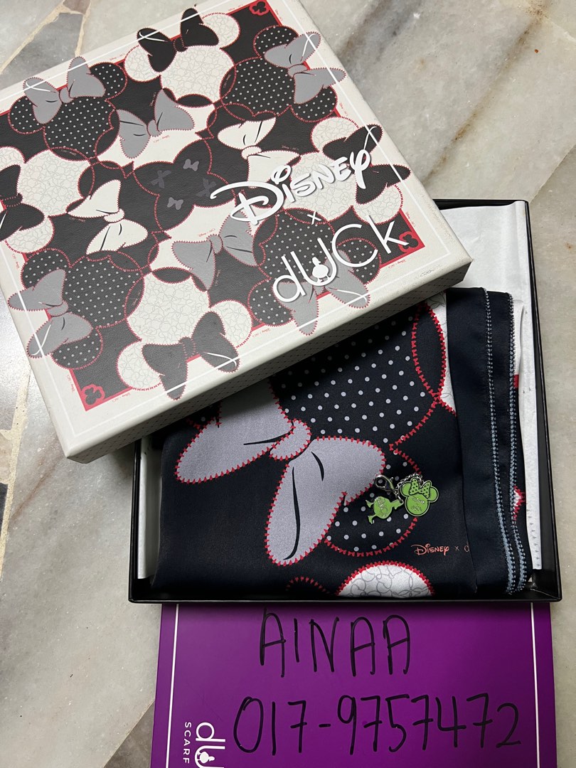 Disney x dUck Minnie Mouse Shawl in Rock Your Bow, Women's Fashion ...