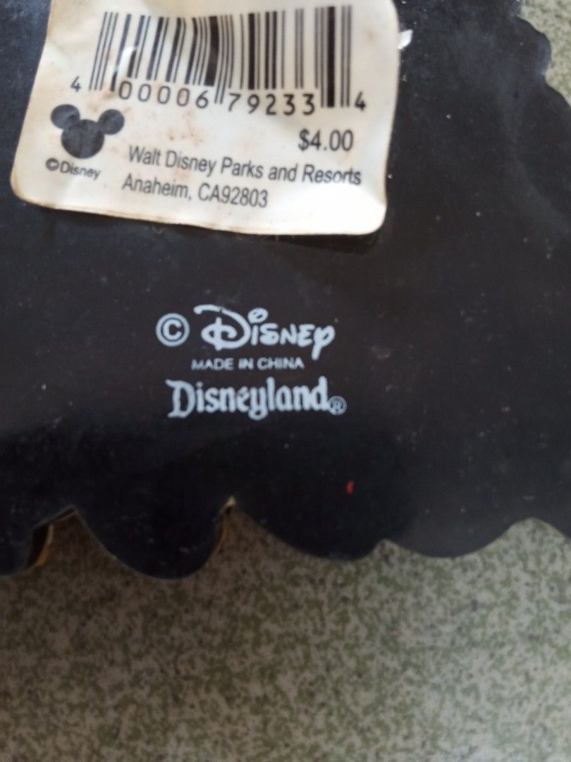 Disneyland Rubber Keychain. Rantai Kunci Disneyland., Hobbies & Toys ...