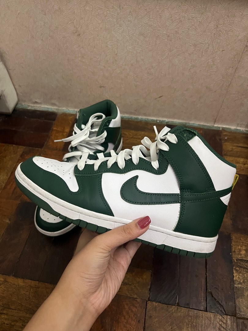 Dunks Hi Retro, Men's Fashion, Footwear, Sneakers on Carousell